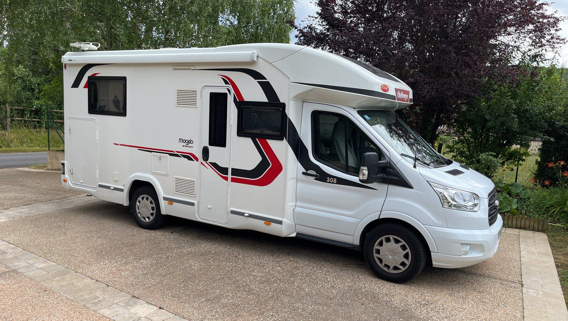 Vente CHALLENGER Mageo 308 Premium Villeneuve-sur-Yonne, Bourgogne ...