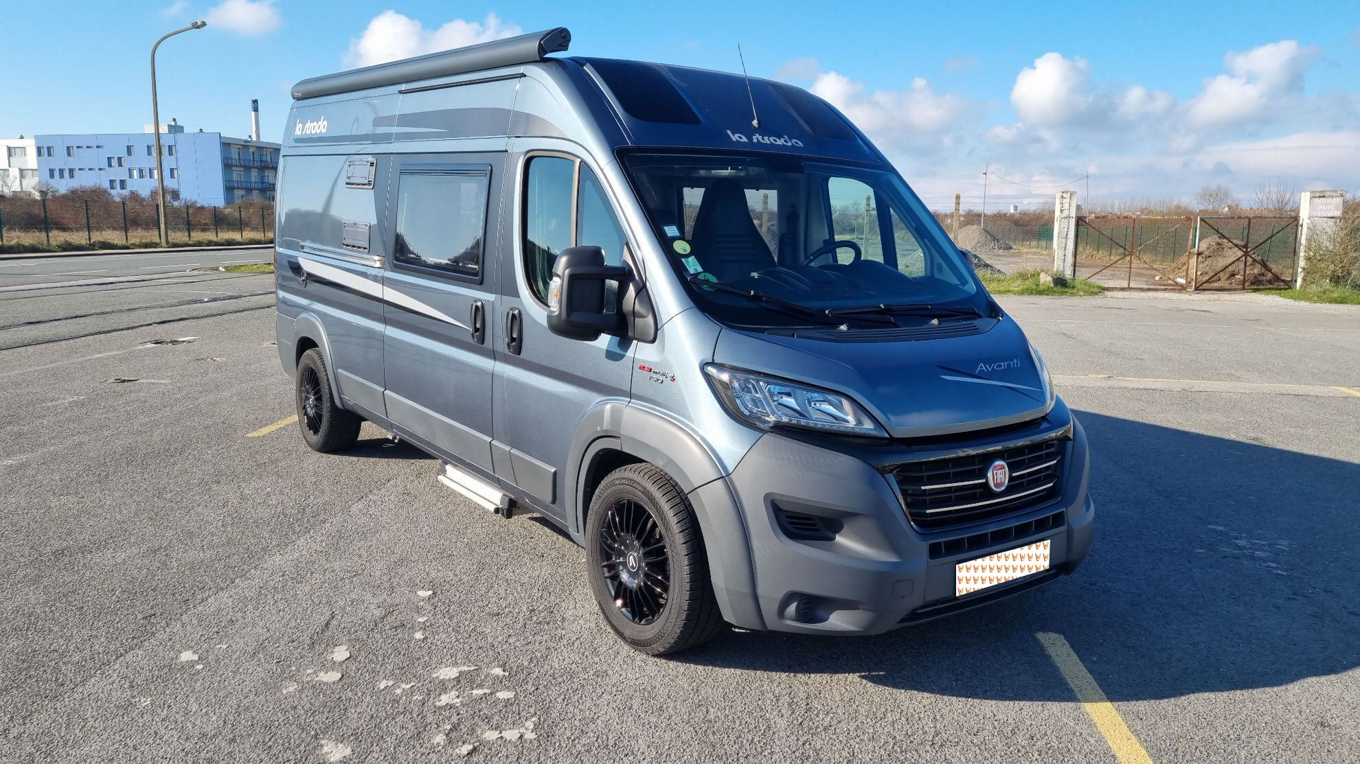 Vente FIAT LA STRADA AVANTI L à Calais, Hauts-de-France | Wikicampers