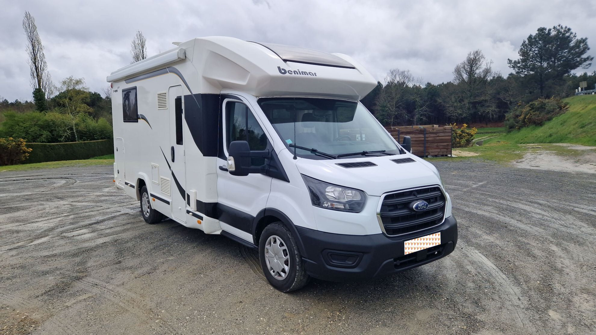 Vente FORD BENIMAR TESSORO à Bedenac (17), Nouvelle-Aquitaine | Wikicampers